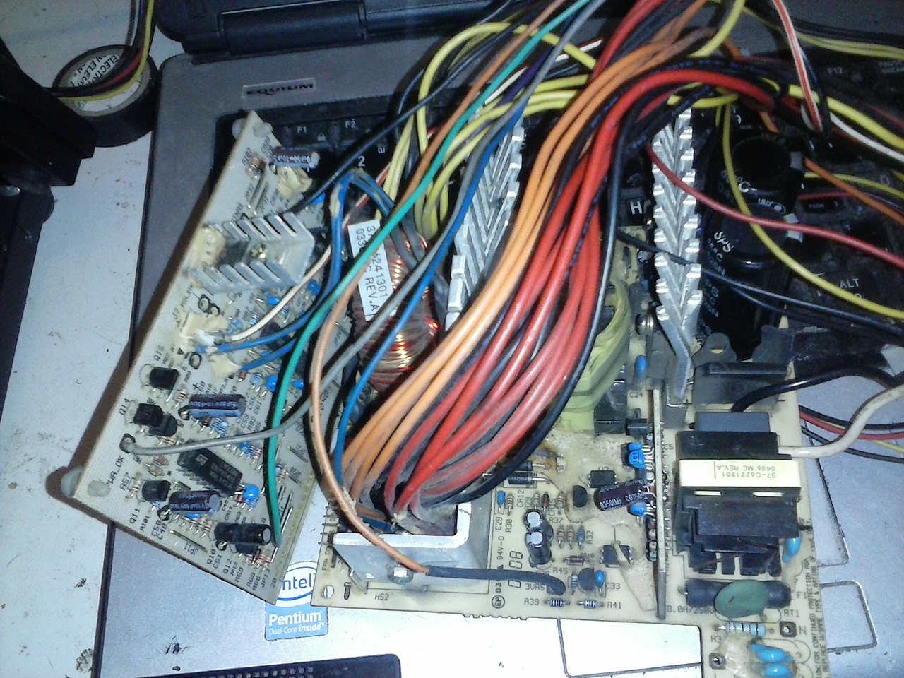 [es] - Potrebna shema PC napajanja COMPAQ PDP 123P